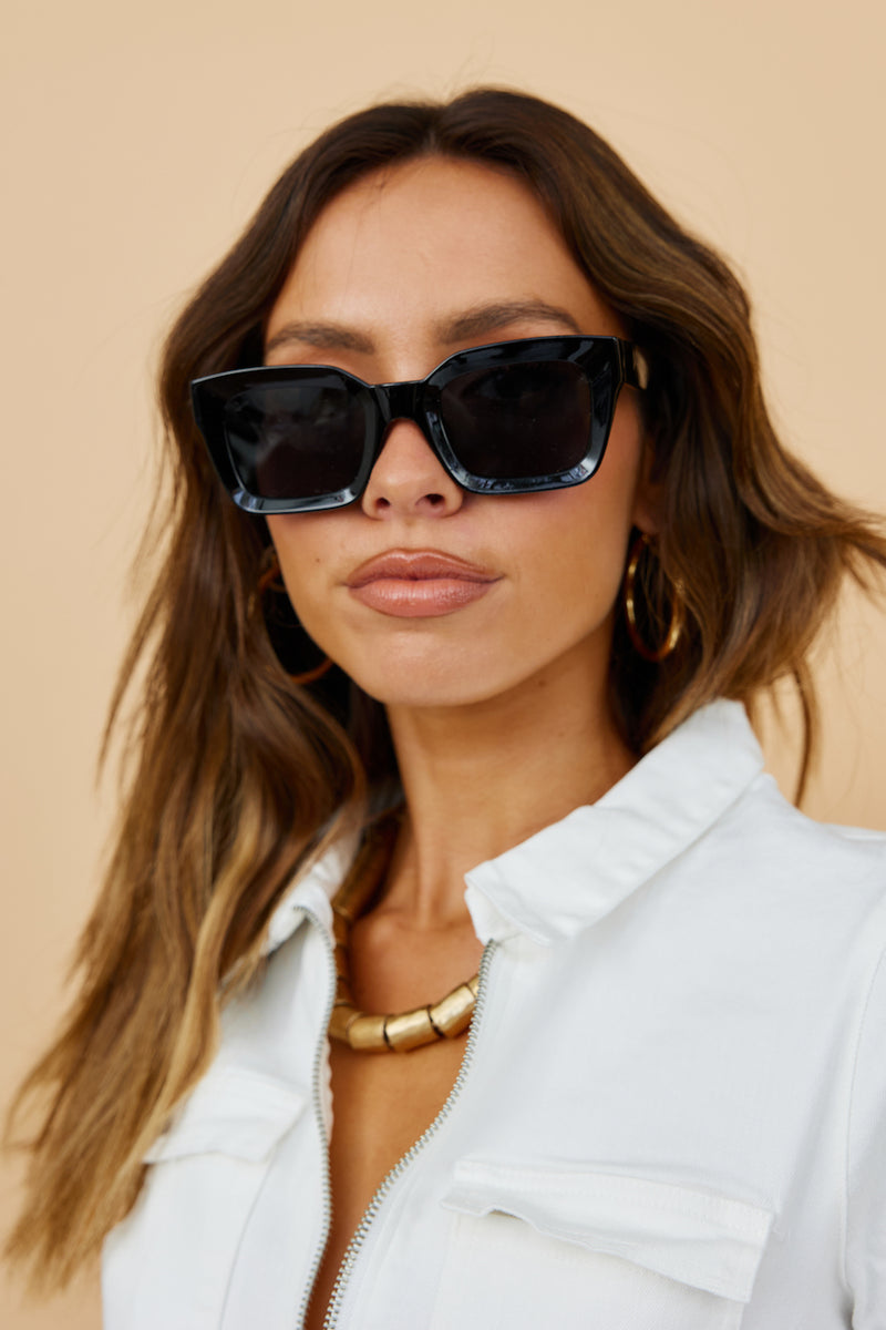 Reality Onassis Sunglasses Black Fortunate One